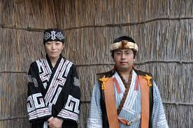 Ainu - filipino translation, synonyms, pronunciation, definition ...